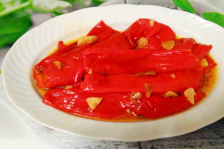 Speca gogozhare të gatuara vetë. Ja një recetë e thjeshtë. Speca gogozhare të gatuara vetë. Ja një recetë e thjeshtë.